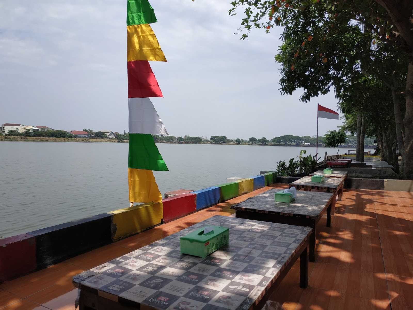 Nuansa Segarnya Alam Dekat Tangerang di Wisata Danau Tomang - BekelSego