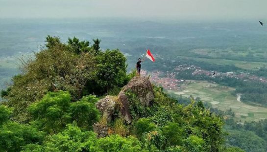 5 Gunung Terdekat Dari Jakarta, Cocok Untuk Pendaki Pemula! - BekelSego